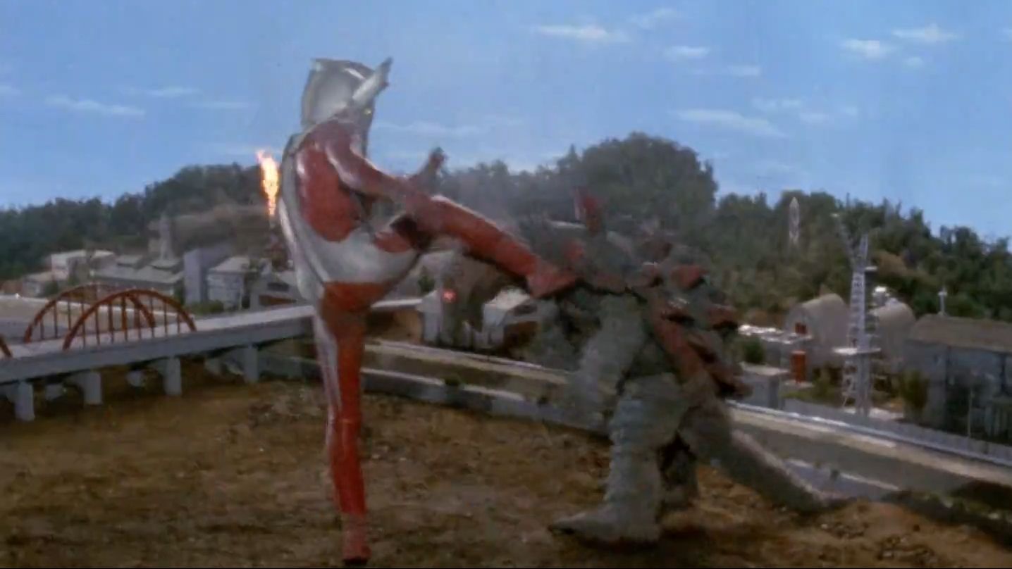 Ultraman Taro Vs Birdon